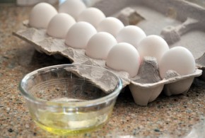 5 Recipes That Use Up Leftover Egg Whites - Baking Bites