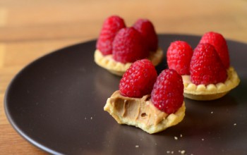 Raspberry & Cookie Butter Tarts - Baking Bites