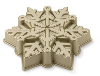 Nordic Ware Pull-Apart Snowflake Cake Pan - Baking Bites