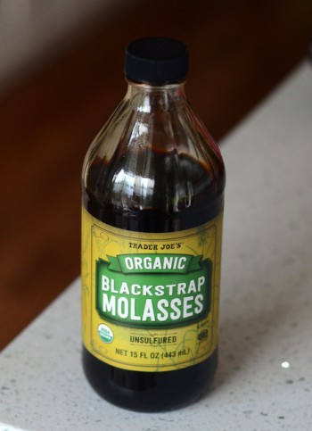 What is Blackstrap Molasses? - Baking Bites
