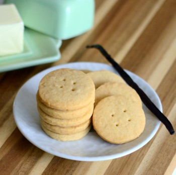 Vanilla Brown Sugar Shortbread Buttons - Baking Bites